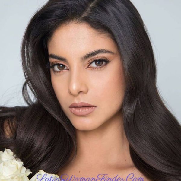 Panamanian Women: Read This Guide Before Dating Them