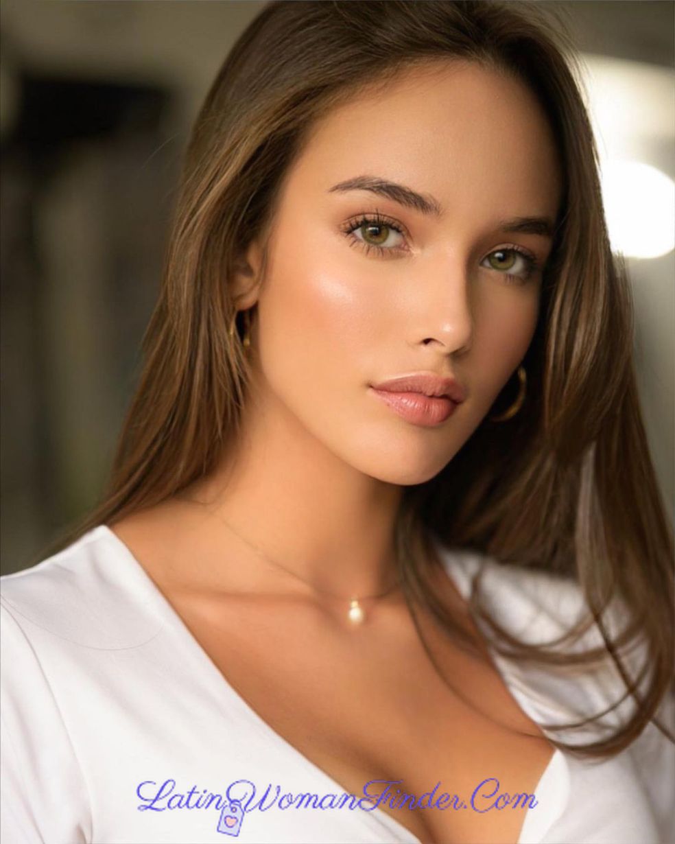 The Ultimate Guide on Dating Elegant Puerto Rican Women